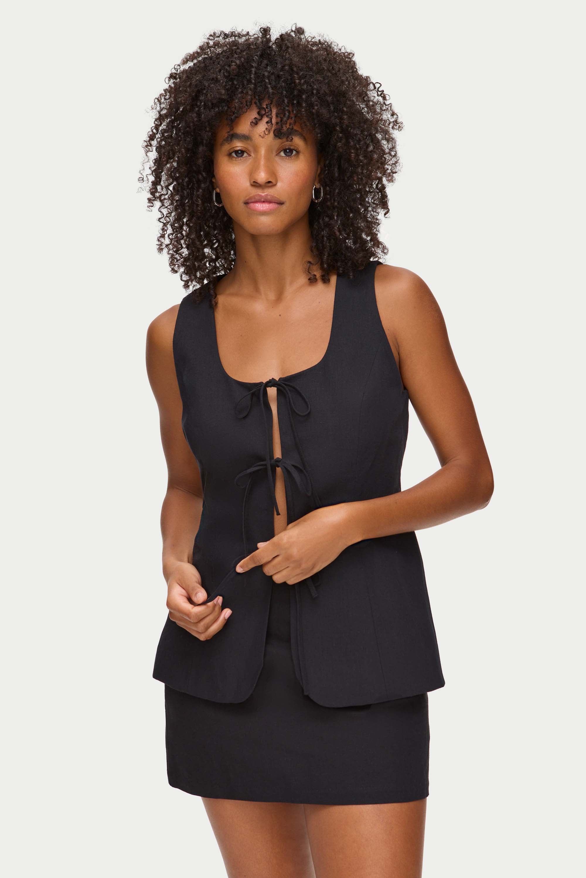 ALIGNE Linen Tie Waistcoat - Black | Lupin